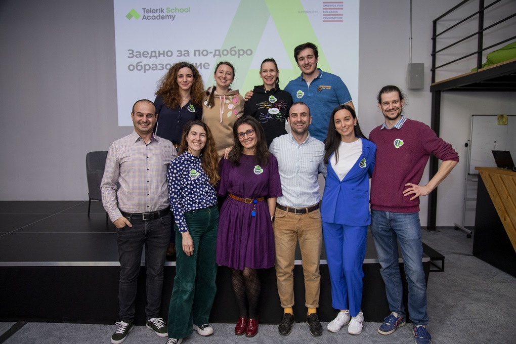 Курсове по програмиране и дигитални технологии за ученици Училищна Телерик Академия